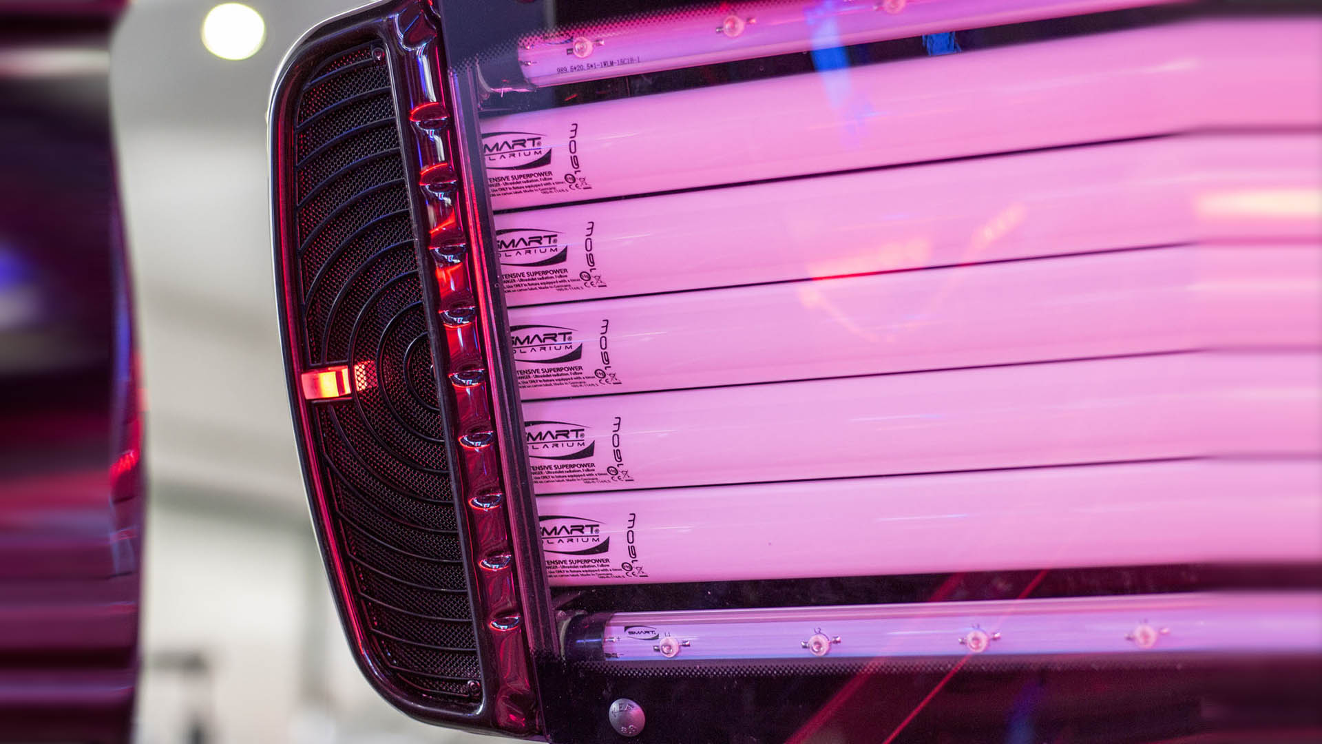 Lettino Abbronzante Collagene TRON UV + Collagen - Smart Solarium ...